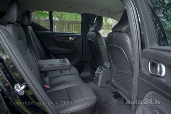 Black Volvo XC40 2022 in Tallinn, with an engine capacity of 1.50 L and mileage of 103 thousand km for 29990 €, photo 10 on AUTOMOTO.COM.LV