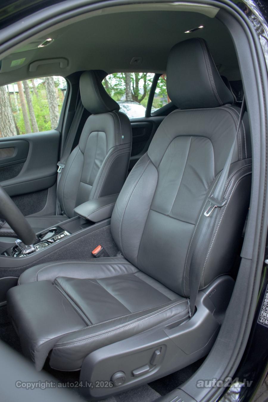 Black Volvo XC40 2022 in Tallinn, with an engine capacity of 1.50 L and mileage of 103 thousand km for 29990 €, photo 12 on AUTOMOTO.COM.LV