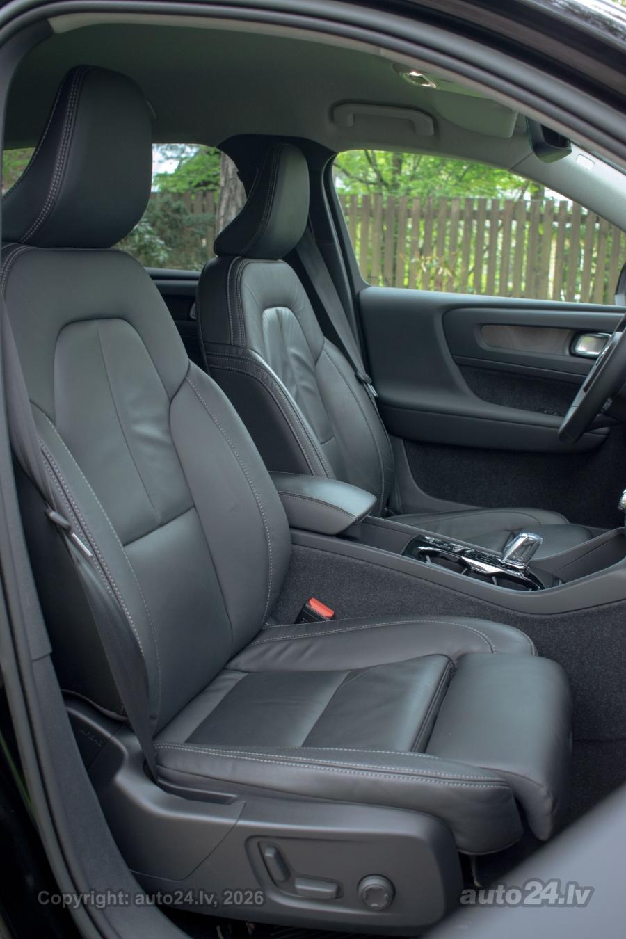 Black Volvo XC40 2022 in Tallinn, with an engine capacity of 1.50 L and mileage of 103 thousand km for 29990 €, photo 13 on AUTOMOTO.COM.LV