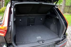 Black Volvo XC40 2022 in Tallinn, with an engine capacity of 1.50 L and mileage of 103 thousand km for 29990 €, photo 19 on AUTOMOTO.COM.LV