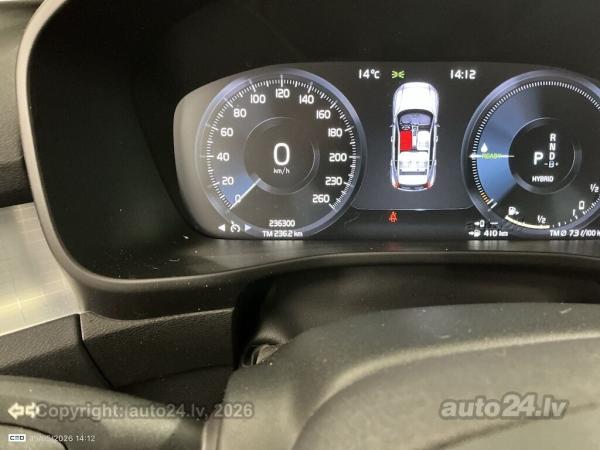 Melns Volvo XC40 2022 Tartu, ar dzinēja tilpumu 1.50 L un nobraukumu 236 tūkst. km par 19500 €, foto 7 vietnē AUTOMOTO.COM.LV