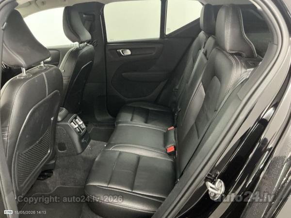 Melns Volvo XC40 2022 Tartu, ar dzinēja tilpumu 1.50 L un nobraukumu 236 tūkst. km par 19500 €, foto 10 vietnē AUTOMOTO.COM.LV