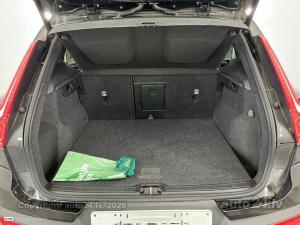 Черный Вольво XC40 2022 в Тарту, объемом двигателя 1.50 л и пробегом 236 тыс. км за 19500 €, фото 12 на AUTOMOTO.COM.LV