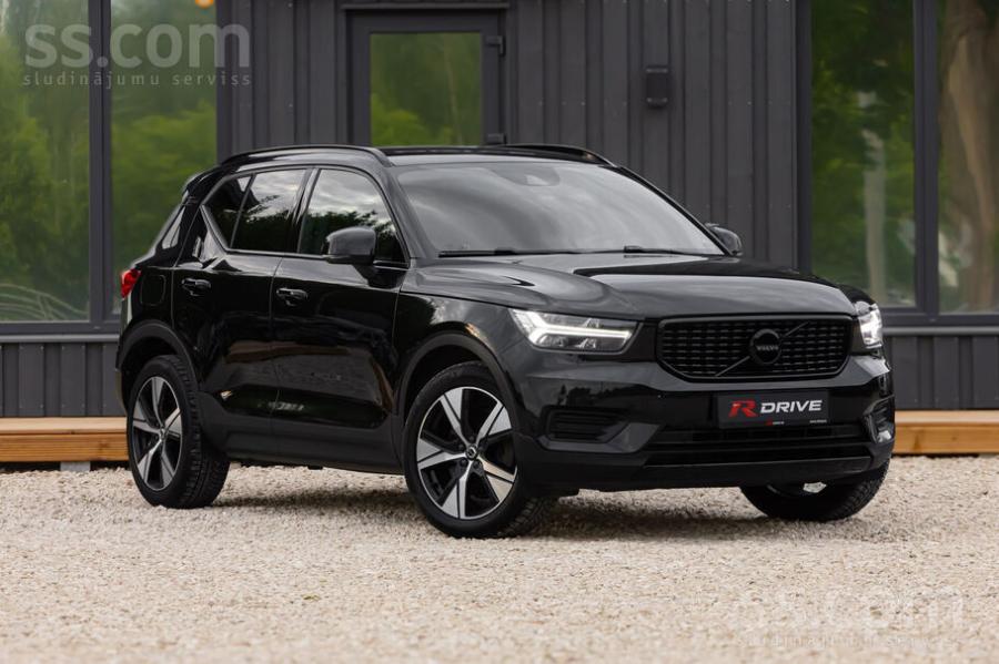 Melns Volvo XC40 2022 Jelgava, ar dzinēja tilpumu 1.50 L un nobraukumu 175 tūkst. km par 22500 €, foto 3 vietnē AUTOMOTO.COM.LV