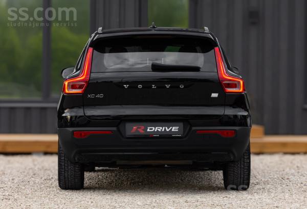 Melns Volvo XC40 2022 Jelgava, ar dzinēja tilpumu 1.50 L un nobraukumu 175 tūkst. km par 22500 €, foto 6 vietnē AUTOMOTO.COM.LV