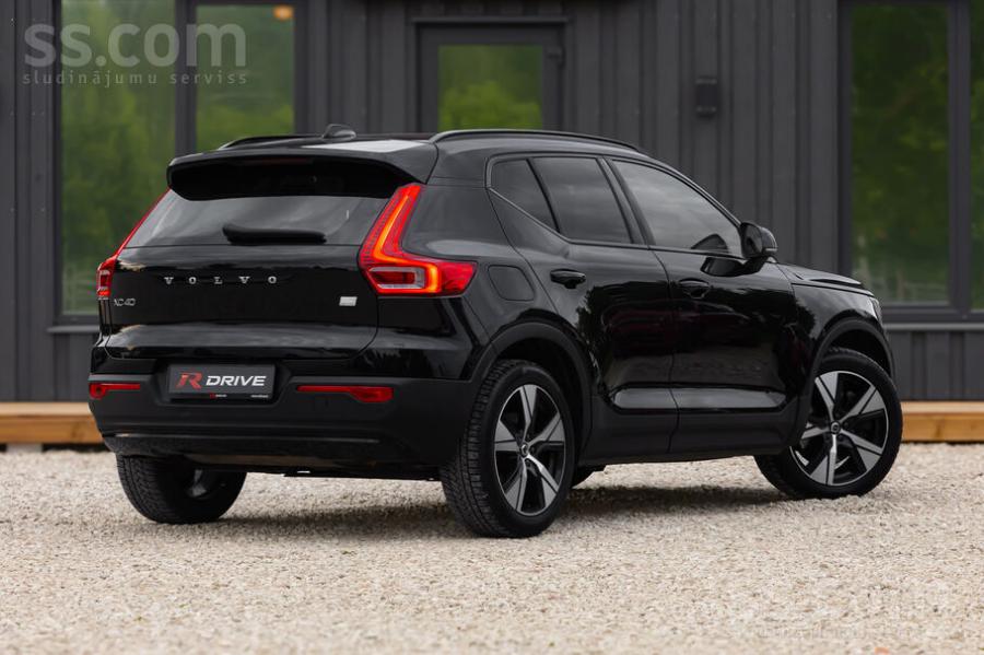 Melns Volvo XC40 2022 Jelgava, ar dzinēja tilpumu 1.50 L un nobraukumu 175 tūkst. km par 22500 €, foto 8 vietnē AUTOMOTO.COM.LV