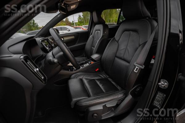 Melns Volvo XC40 2022 Jelgava, ar dzinēja tilpumu 1.50 L un nobraukumu 175 tūkst. km par 22500 €, foto 8 vietnē AUTOMOTO.COM.LV