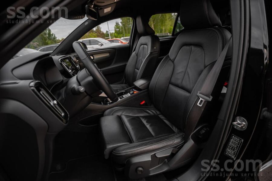 Melns Volvo XC40 2022 Jelgava, ar dzinēja tilpumu 1.50 L un nobraukumu 175 tūkst. km par 22500 €, foto 9 vietnē AUTOMOTO.COM.LV
