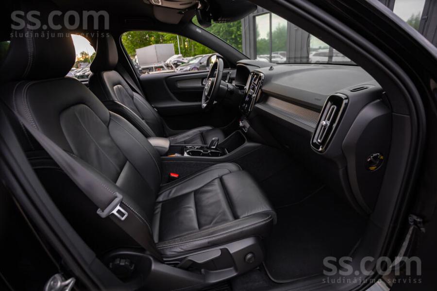 Melns Volvo XC40 2022 Jelgava, ar dzinēja tilpumu 1.50 L un nobraukumu 175 tūkst. km par 22500 €, foto 13 vietnē AUTOMOTO.COM.LV