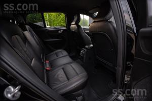 Melns Volvo XC40 2022 Jelgava, ar dzinēja tilpumu 1.50 L un nobraukumu 175 tūkst. km par 22500 €, foto 14 vietnē AUTOMOTO.COM.LV