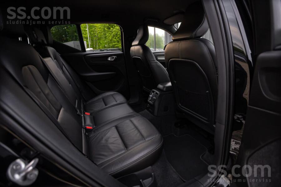 Melns Volvo XC40 2022 Jelgava, ar dzinēja tilpumu 1.50 L un nobraukumu 175 tūkst. km par 22500 €, foto 14 vietnē AUTOMOTO.COM.LV