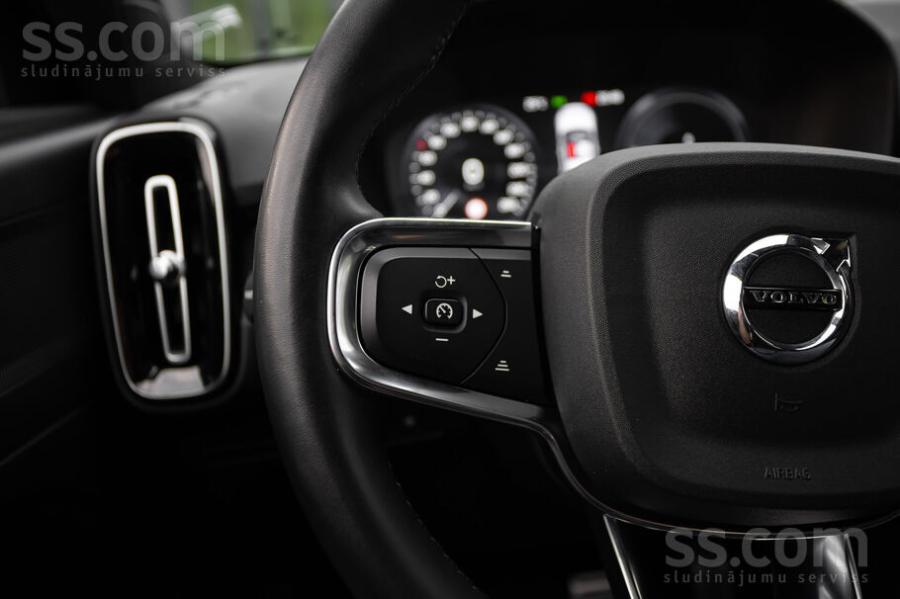 Melns Volvo XC40 2022 Jelgava, ar dzinēja tilpumu 1.50 L un nobraukumu 175 tūkst. km par 22500 €, foto 16 vietnē AUTOMOTO.COM.LV