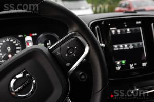 Melns Volvo XC40 2022 Jelgava, ar dzinēja tilpumu 1.50 L un nobraukumu 175 tūkst. km par 22500 €, foto 17 vietnē AUTOMOTO.COM.LV