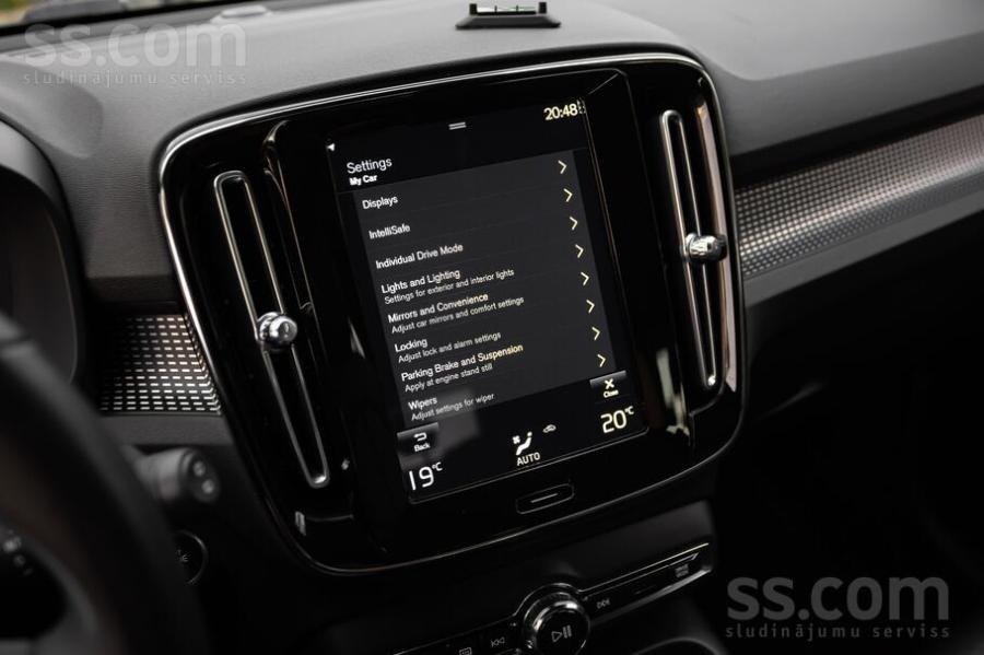 Melns Volvo XC40 2022 Jelgava, ar dzinēja tilpumu 1.50 L un nobraukumu 175 tūkst. km par 22500 €, foto 21 vietnē AUTOMOTO.COM.LV