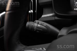 Melns Volvo XC40 2022 Jelgava, ar dzinēja tilpumu 1.50 L un nobraukumu 175 tūkst. km par 22500 €, foto 23 vietnē AUTOMOTO.COM.LV