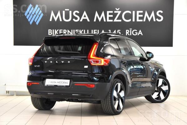 Melns Volvo XC40 2022 Rīga, ar dzinēja tilpumu 0.00 L un nobraukumu 86 tūkst. km par 30990 €, foto 6 vietnē AUTOMOTO.COM.LV