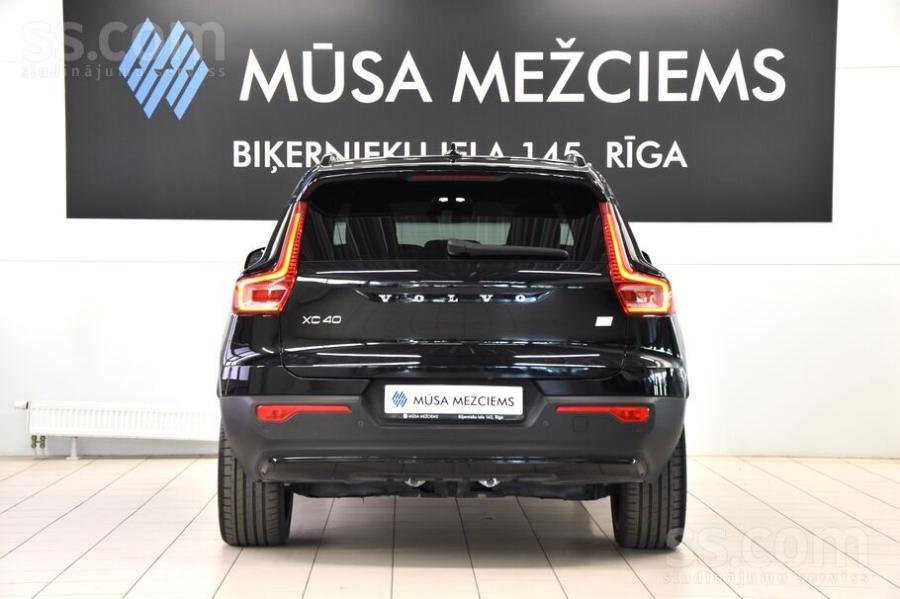 Melns Volvo XC40 2022 Rīga, ar dzinēja tilpumu 0.00 L un nobraukumu 86 tūkst. km par 30990 €, foto 8 vietnē AUTOMOTO.COM.LV