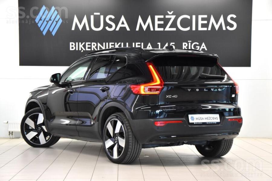 Melns Volvo XC40 2022 Rīga, ar dzinēja tilpumu 0.00 L un nobraukumu 86 tūkst. km par 30990 €, foto 9 vietnē AUTOMOTO.COM.LV