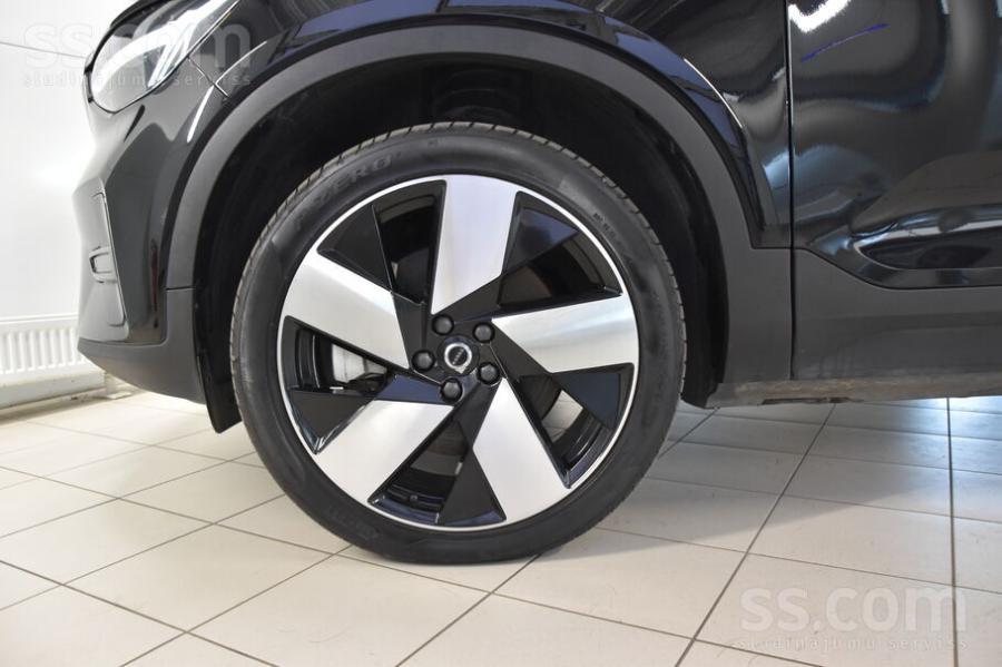 Melns Volvo XC40 2022 Rīga, ar dzinēja tilpumu 0.00 L un nobraukumu 86 tūkst. km par 30990 €, foto 12 vietnē AUTOMOTO.COM.LV