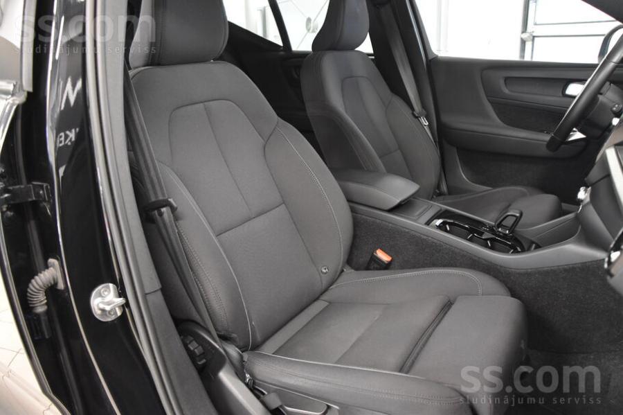 Melns Volvo XC40 2022 Rīga, ar dzinēja tilpumu 0.00 L un nobraukumu 86 tūkst. km par 30990 €, foto 16 vietnē AUTOMOTO.COM.LV