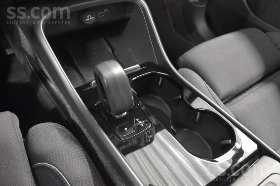Melns Volvo XC40 2022 Rīga, ar dzinēja tilpumu 0.00 L un nobraukumu 86 tūkst. km par 30990 €, foto 18 vietnē AUTOMOTO.COM.LV