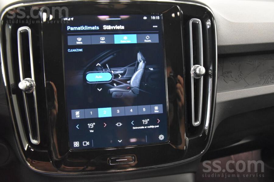 Melns Volvo XC40 2022 Rīga, ar dzinēja tilpumu 0.00 L un nobraukumu 86 tūkst. km par 30990 €, foto 27 vietnē AUTOMOTO.COM.LV