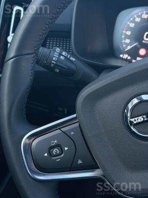 Black Volvo XC40 2022 in Riga, with an engine capacity of 1.50 L and mileage of 40 thousand km for 25780 €, photo 16 on AUTOMOTO.COM.LV