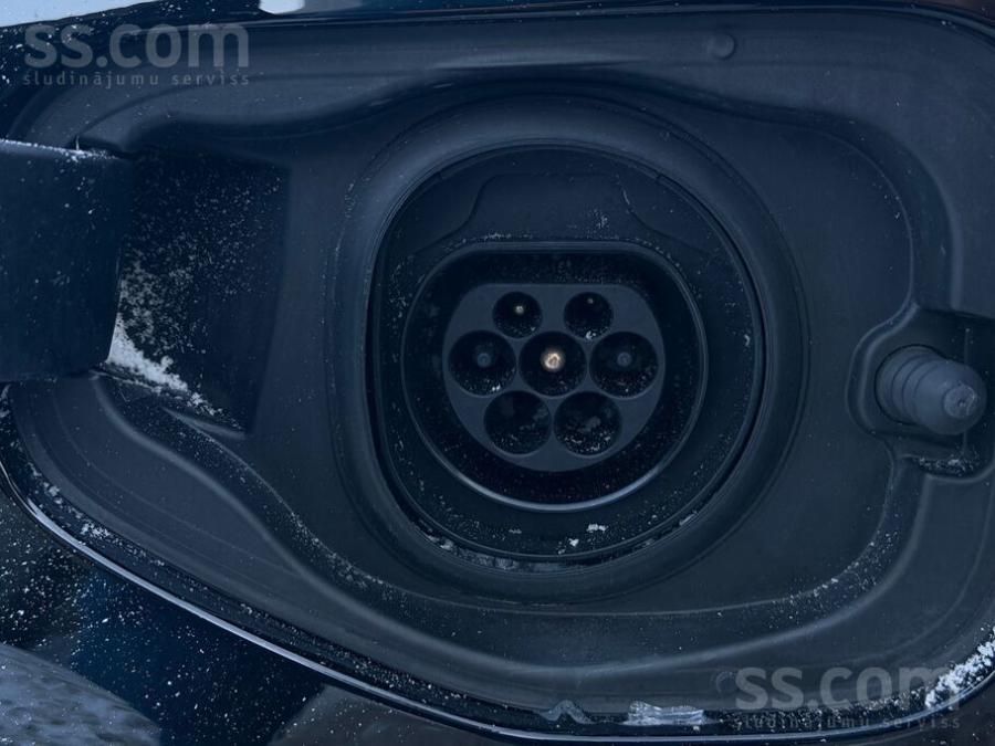 Black Volvo XC40 2022 in Riga, with an engine capacity of 1.50 L and mileage of 40 thousand km for 25780 €, photo 28 on AUTOMOTO.COM.LV