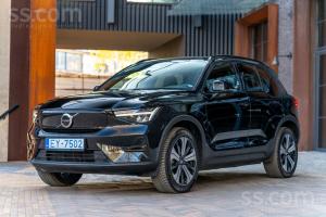 Черный Вольво XC40 2022 в Рига, объемом двигателя 2.00 л и пробегом 63 тыс. км за 26990 €, фото  на AUTOMOTO.COM.LV