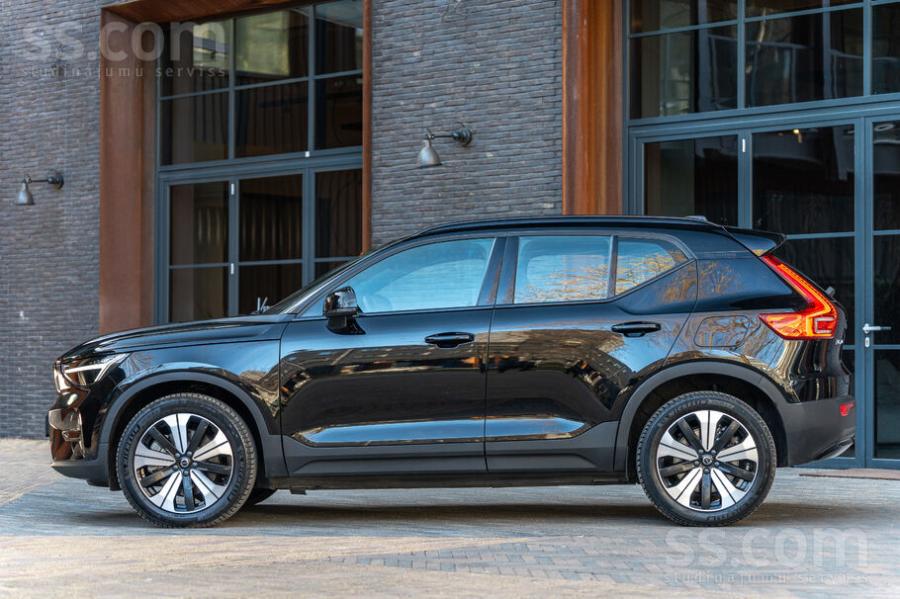 Черный Вольво XC40 2022 в Рига, объемом двигателя 2.00 л и пробегом 63 тыс. км за 26990 €, фото 7 на AUTOMOTO.COM.LV