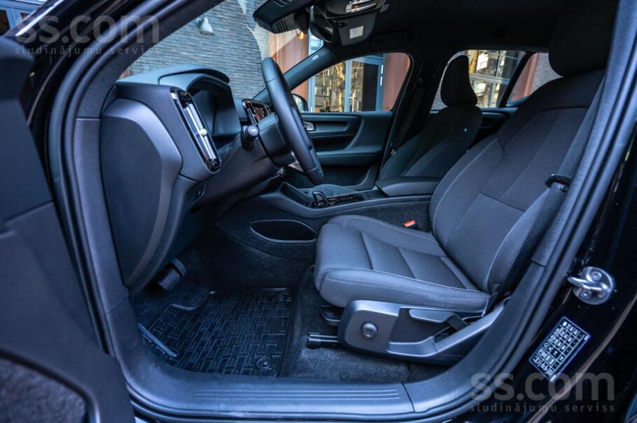 Черный Вольво XC40 2022 в Рига, объемом двигателя 2.00 л и пробегом 63 тыс. км за 26990 €, фото 17 на AUTOMOTO.COM.LV
