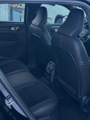 Черный Вольво XC40 2022 в Рига, объемом двигателя 1.50 л и пробегом 40 тыс. км за 27780 €, фото 8 на AUTOMOTO.COM.LV
