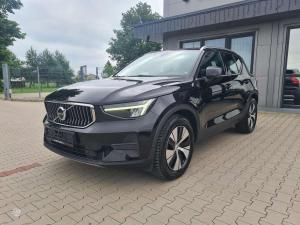 Black Volvo XC40 2022 in Siauliai, with an engine capacity of 1.48 L and mileage of 152 thousand km for 22978 €, photo 3 on AUTOMOTO.COM.LV