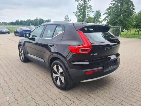 Черный Вольво XC40 2022 в Шяуляй, объемом двигателя 1.48 л и пробегом 152 тыс. км за 22978 €, фото 6 на AUTOMOTO.COM.LV