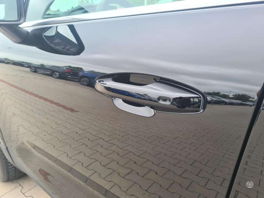 Black Volvo XC40 2022 in Siauliai, with an engine capacity of 1.48 L and mileage of 152 thousand km for 22978 €, photo 10 on AUTOMOTO.COM.LV