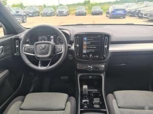 Black Volvo XC40 2022 in Siauliai, with an engine capacity of 1.48 L and mileage of 152 thousand km for 22978 €, photo 11 on AUTOMOTO.COM.LV
