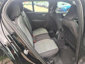 Black Volvo XC40 2022 in Siauliai, with an engine capacity of 1.48 L and mileage of 152 thousand km for 22978 €, photo 21 on AUTOMOTO.COM.LV