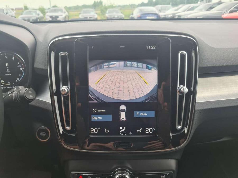 Black Volvo XC40 2022 in Siauliai, with an engine capacity of 1.48 L and mileage of 152 thousand km for 22978 €, photo 23 on AUTOMOTO.COM.LV