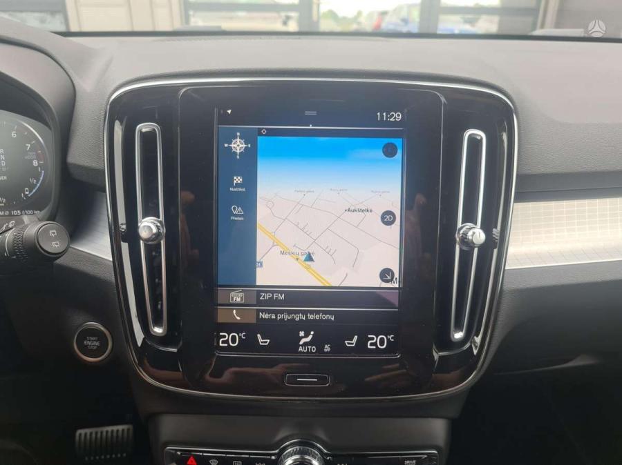 Black Volvo XC40 2022 in Siauliai, with an engine capacity of 1.48 L and mileage of 152 thousand km for 22978 €, photo 24 on AUTOMOTO.COM.LV