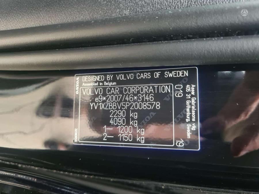 Black Volvo XC40 2022 in Siauliai, with an engine capacity of 1.48 L and mileage of 152 thousand km for 22978 €, photo 30 on AUTOMOTO.COM.LV