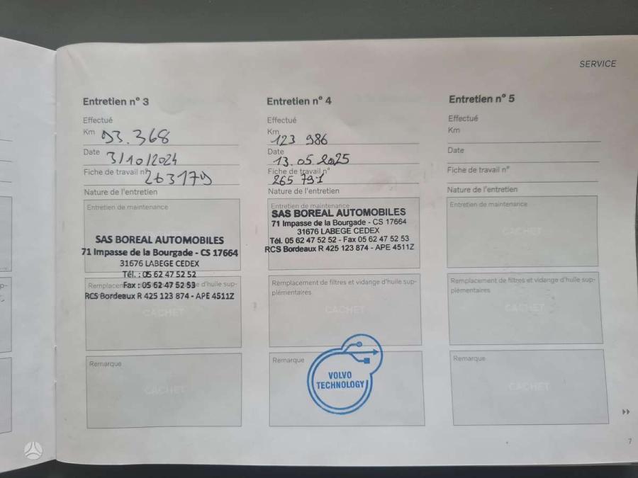 Black Volvo XC40 2022 in Siauliai, with an engine capacity of 1.48 L and mileage of 152 thousand km for 22978 €, photo 33 on AUTOMOTO.COM.LV