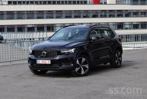 Melns Volvo XC40 2022 Rīga, ar dzinēja tilpumu 1.50 L un nobraukumu 40 tūkst. km par 25580 €, foto 4 vietnē AUTOMOTO.COM.LV