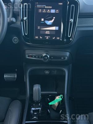 Melns Volvo XC40 2022 Rīga, ar dzinēja tilpumu 1.50 L un nobraukumu 40 tūkst. km par 25580 €, foto 14 vietnē AUTOMOTO.COM.LV