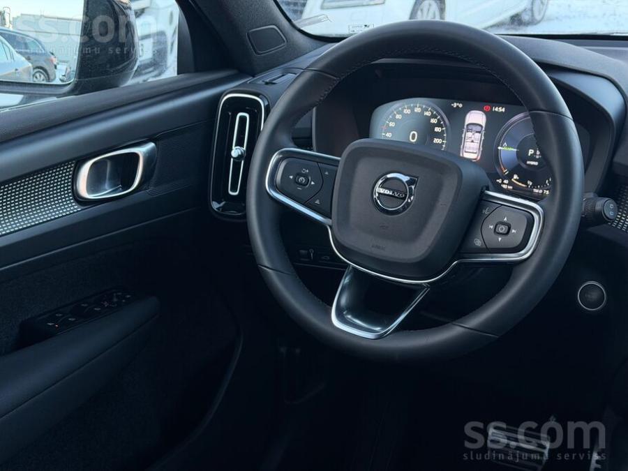 Melns Volvo XC40 2022 Rīga, ar dzinēja tilpumu 1.50 L un nobraukumu 40 tūkst. km par 25580 €, foto 15 vietnē AUTOMOTO.COM.LV