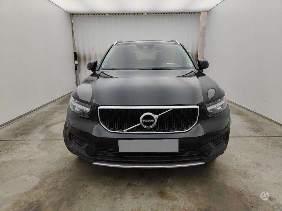 Melns Volvo XC40 2022 Viļņa, ar dzinēja tilpumu 1.48 L un nobraukumu 71 tūkst. km par 24080 €, foto 3 vietnē AUTOMOTO.COM.LV