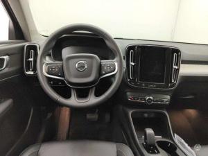 Melns Volvo XC40 2022 Viļņa, ar dzinēja tilpumu 1.48 L un nobraukumu 71 tūkst. km par 24080 €, foto 9 vietnē AUTOMOTO.COM.LV