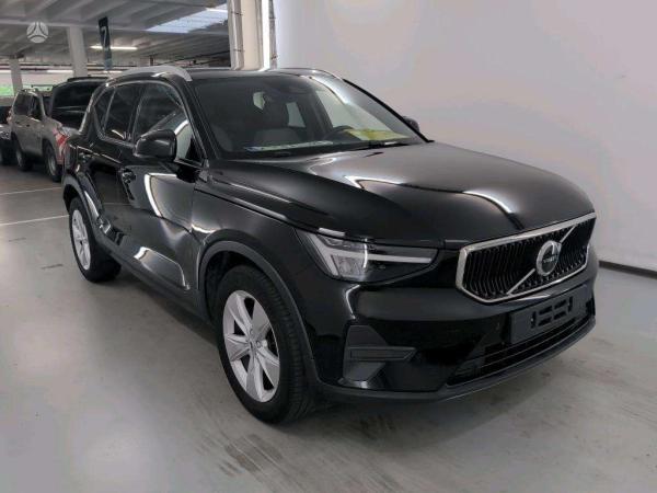 Melns Volvo XC40 2022 Viļņa, ar dzinēja tilpumu 1.48 L un nobraukumu 185 tūkst. km par 20820 €, foto 3 vietnē AUTOMOTO.COM.LV