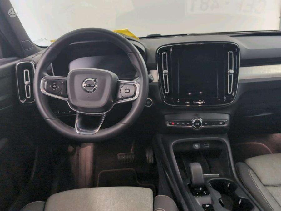 Черный Вольво XC40 2022 в Вильнюс, объемом двигателя 1.48 л и пробегом 185 тыс. км за 20820 €, фото 8 на AUTOMOTO.COM.LV