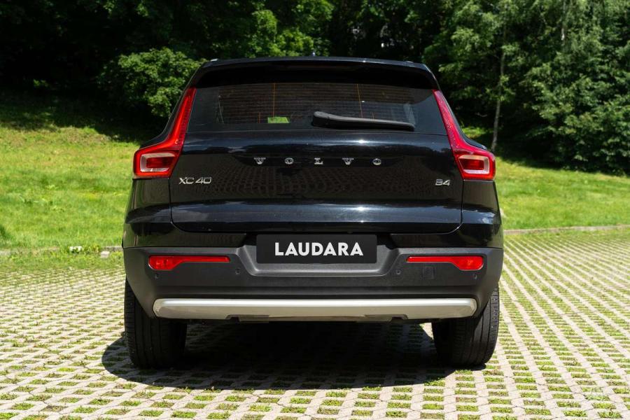 Melns Volvo XC40 2022 Viļņa, ar dzinēja tilpumu 1.97 L un nobraukumu 70 tūkst. km par 23950 €, foto 5 vietnē AUTOMOTO.COM.LV