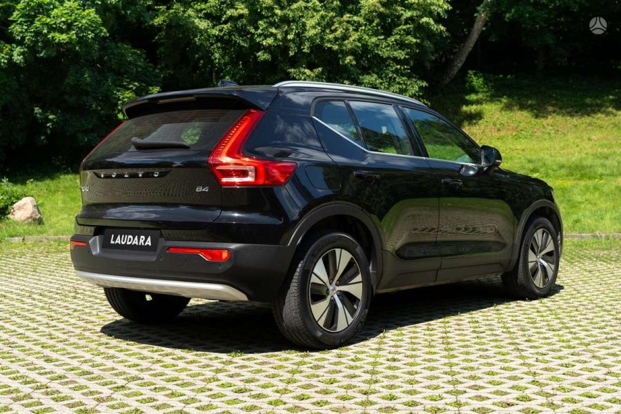 Melns Volvo XC40 2022 Viļņa, ar dzinēja tilpumu 1.97 L un nobraukumu 70 tūkst. km par 23950 €, foto 7 vietnē AUTOMOTO.COM.LV